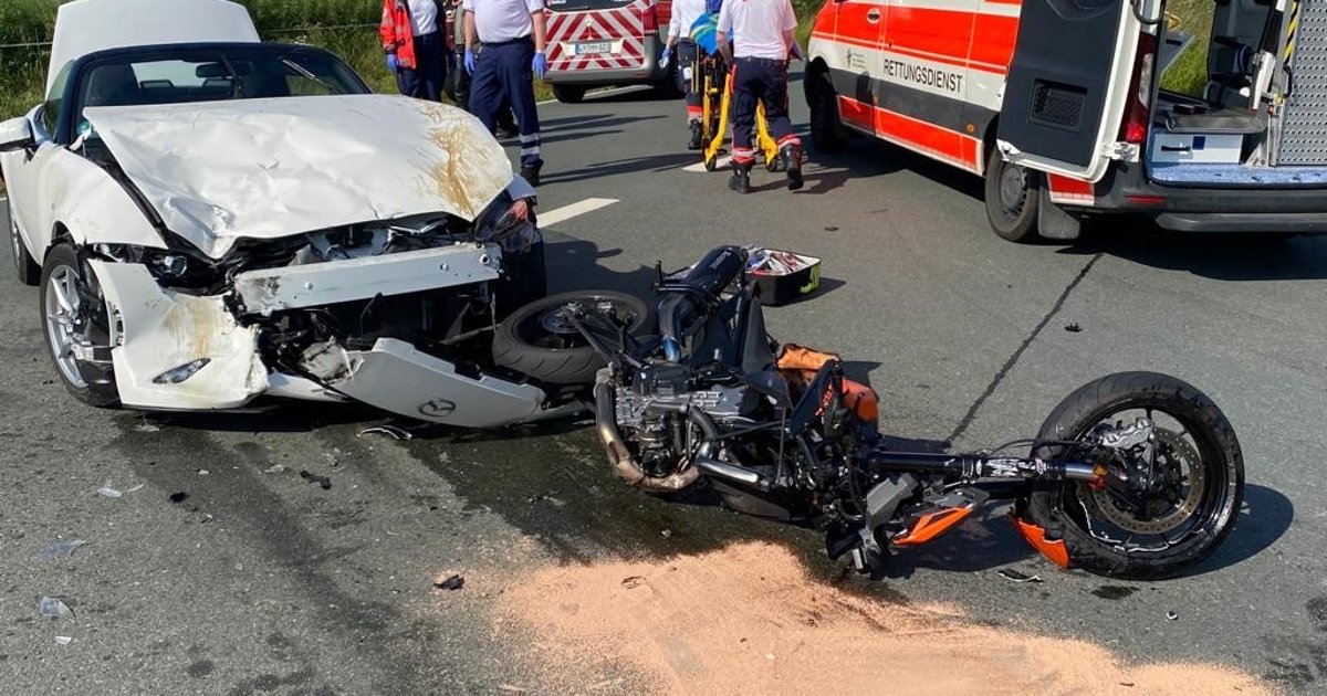 Verkehrsunfall mit schwer verletztem Motorradfahrer | Feuerwehr Bad Camberg